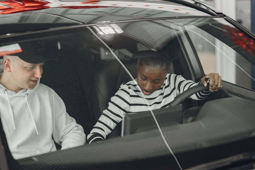 How to Help My Teen Drive Safer - Help Your Teens